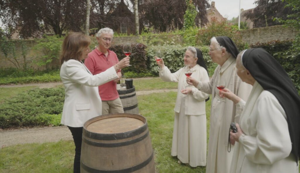 Astrid Joosten bij de ‘wijn-zusters’ in Oosterhout | Klooster Magazine